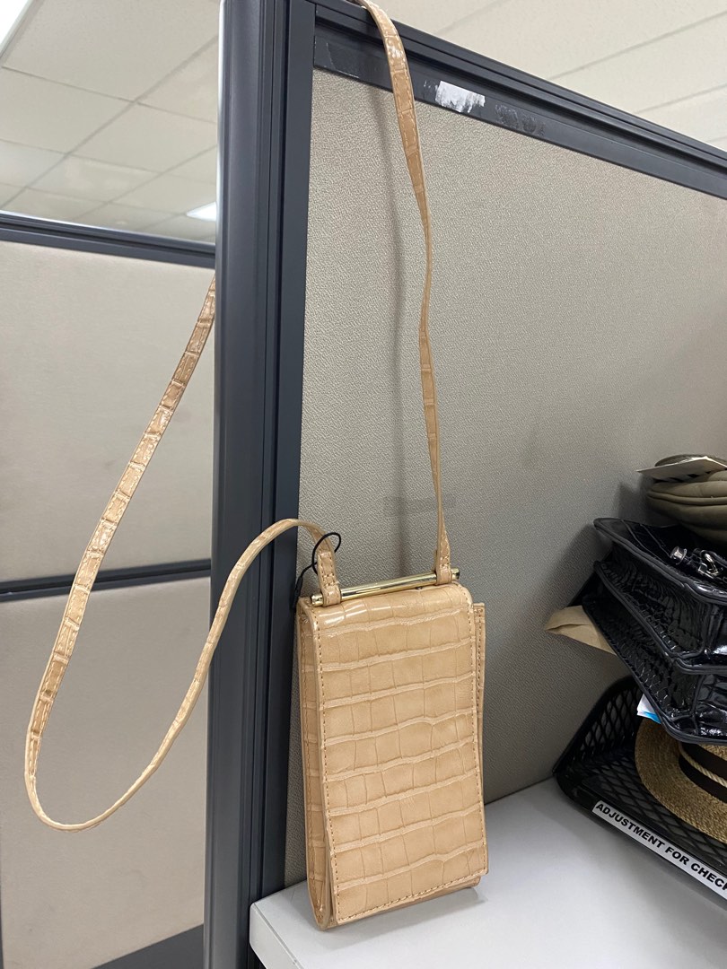 ZARA phone bag, Women's Fashion, Bags & Wallets, Purses & Pouches on ...