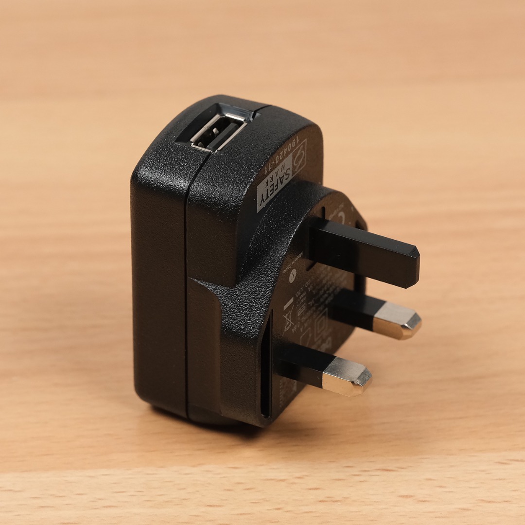 Belkin USB Wall Charger DSA-18QFB Black, Mobile Phones & Gadgets ...