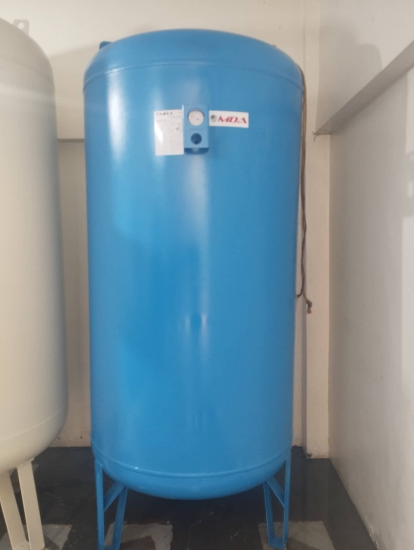 Bladder Tank (1.5 Liters), Commercial & Industrial, Industrial ...