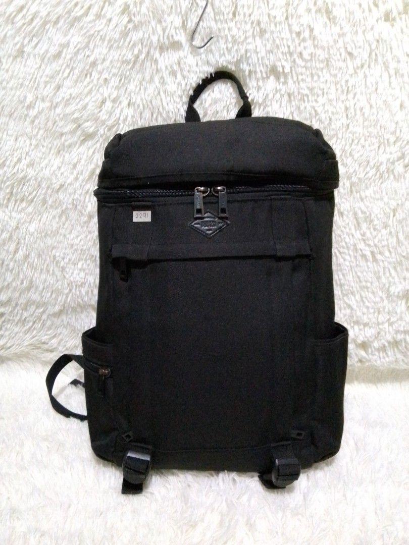 Boston polham black backpack, Men's Fashion, Bags, Backpacks on Carousell