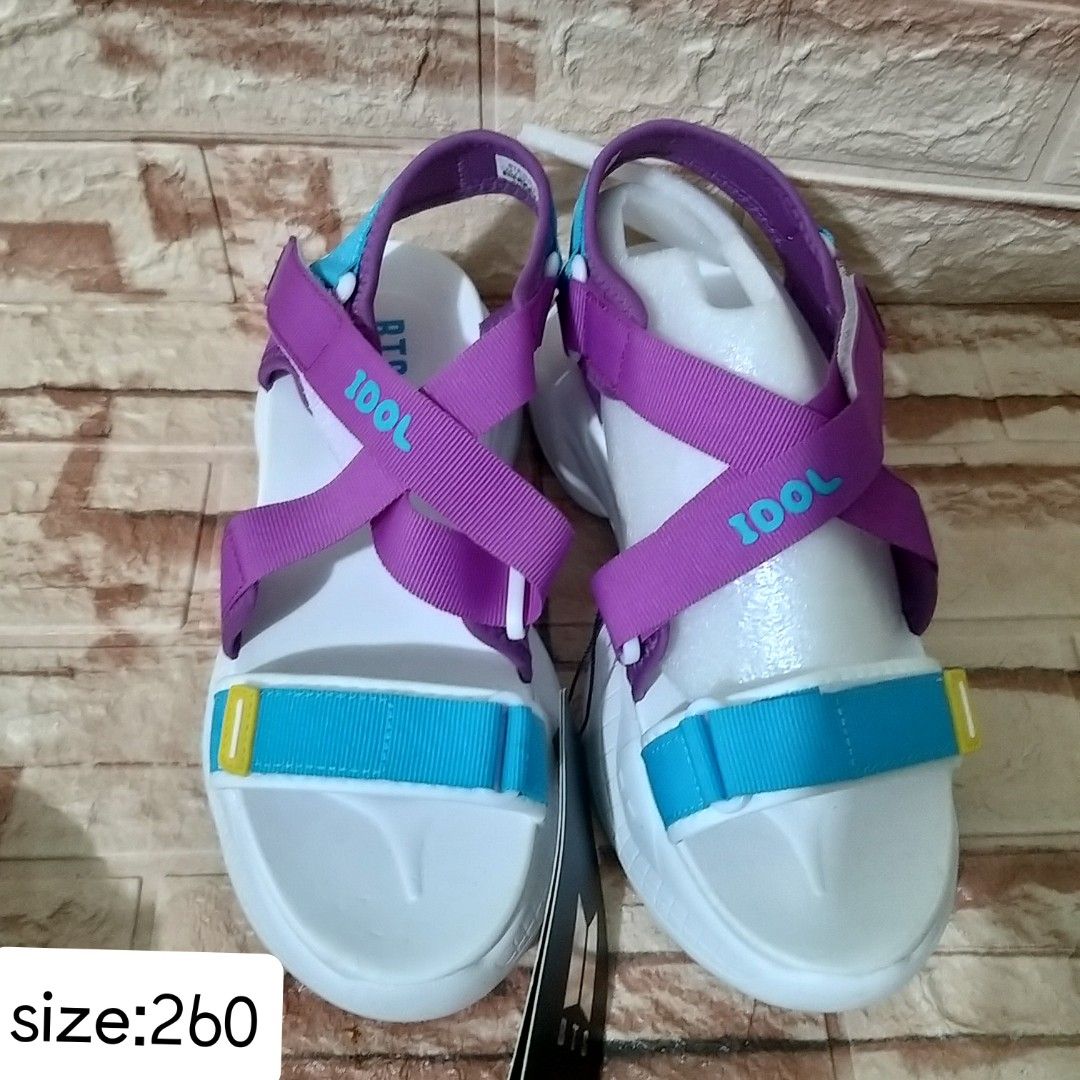 BTS IDOL, Women's Fashion, Footwear, Flats & Sandals on Carousell