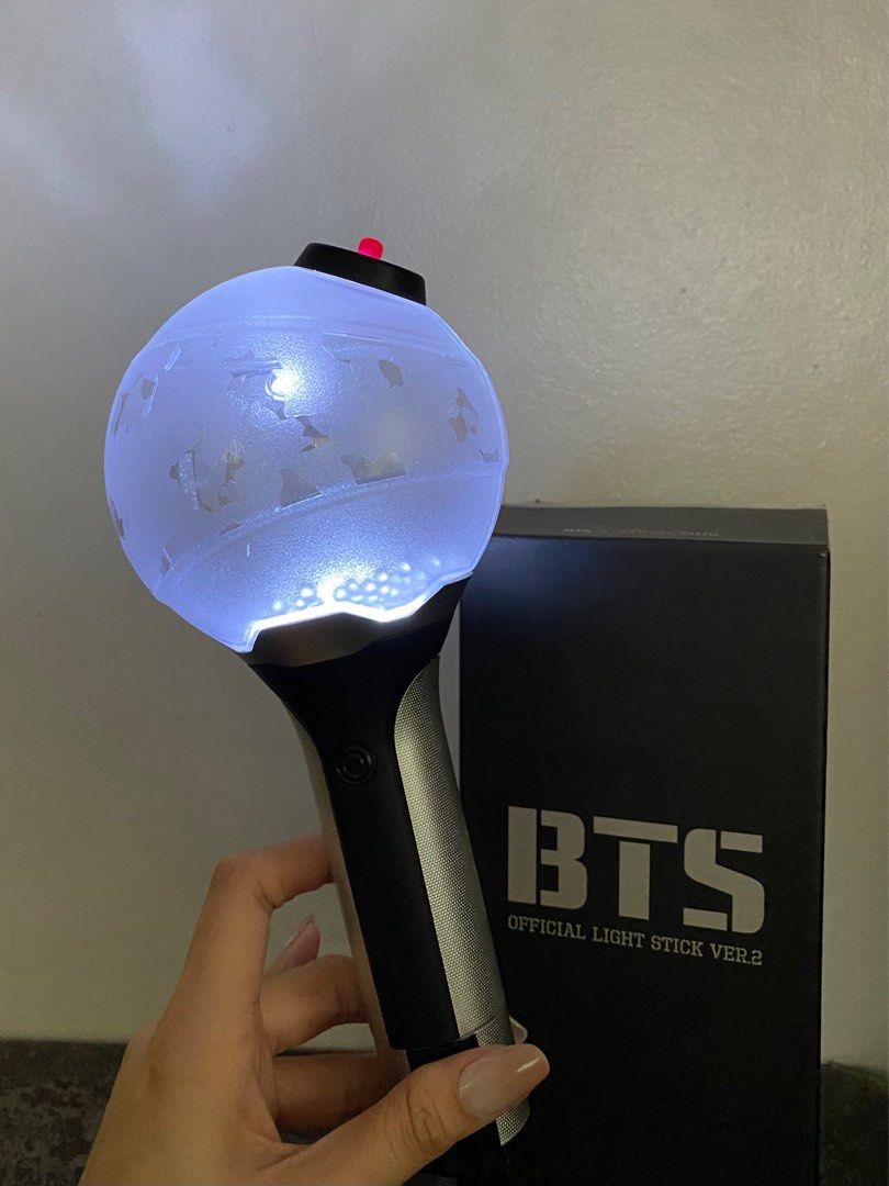 BTS Lightstick Ver 2, Hobbies & Toys, Memorabilia & Collectibles, K ...