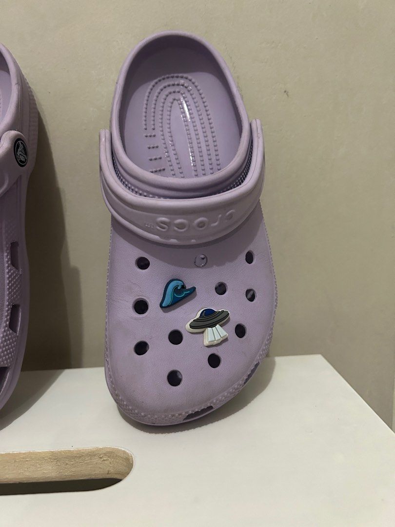 Classic lavender crocs, Women's Fashion, Footwear, Slippers and slides ...