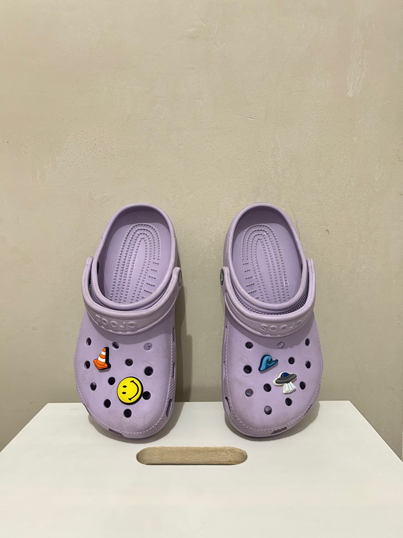 Classic lavender crocs, Women's Fashion, Footwear, Slippers and slides ...