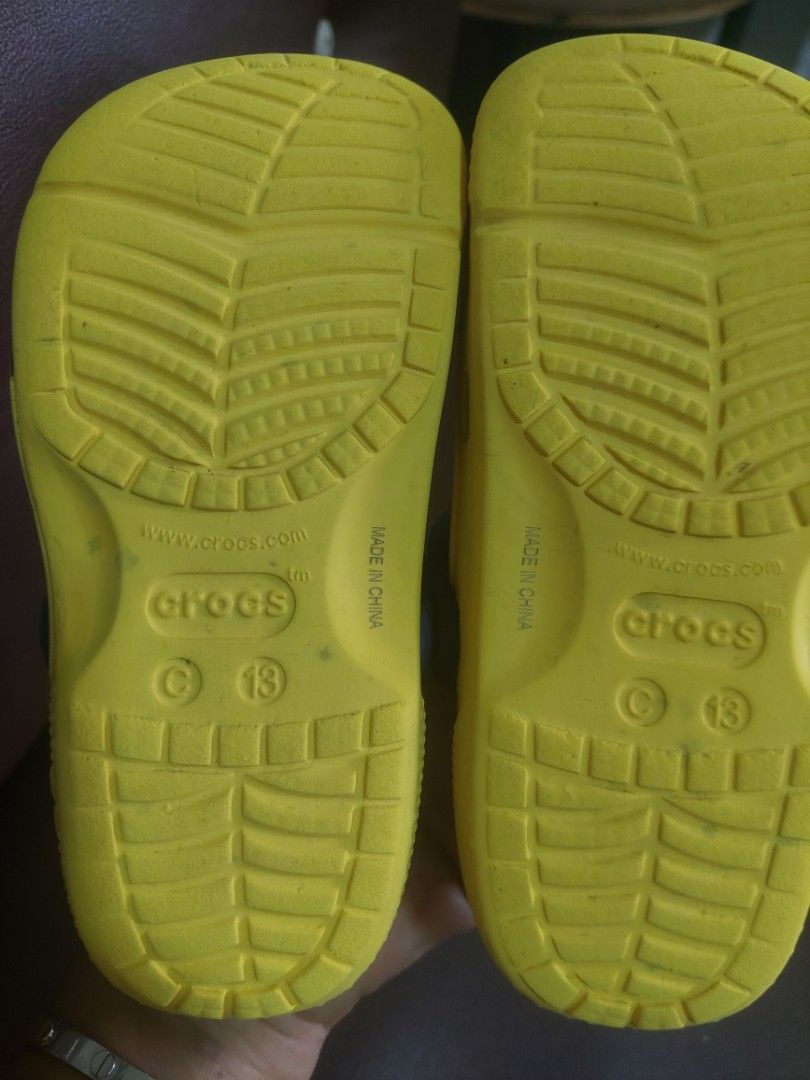 CROCS MINIONS C13, Babies & Kids, Babies & Kids Fashion on Carousell
