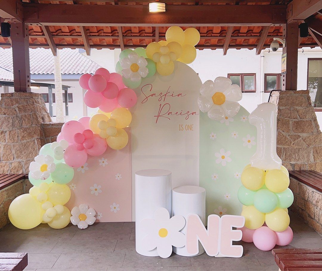 Daisy arch board birthday balloon arch garland, Hobbies & Toys ...