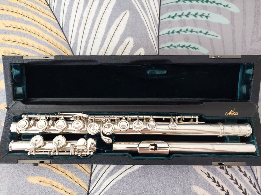 Flute Altus A807, Hobbies & Toys, Music & Media, Musical Instruments on Carousell