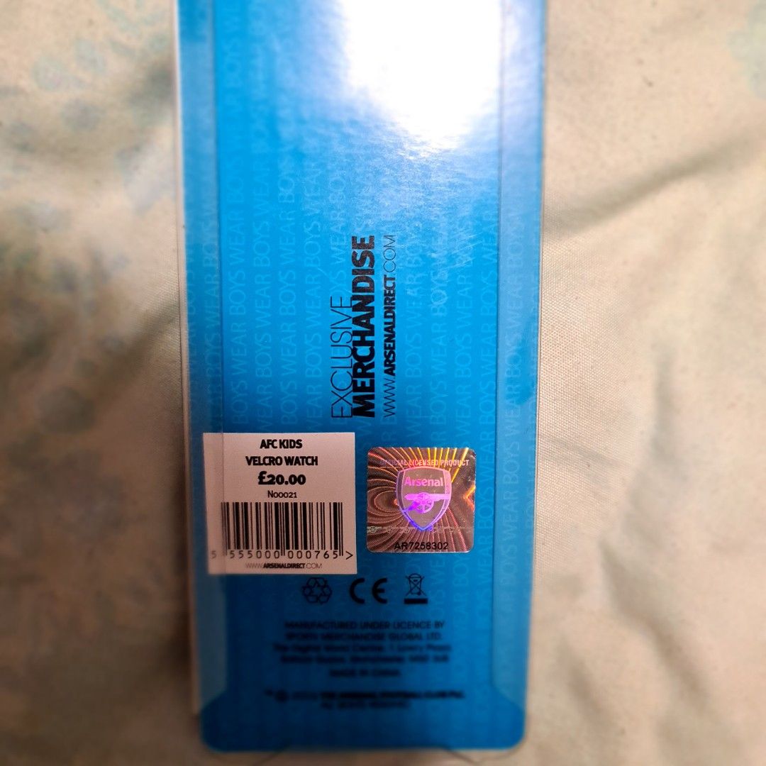 FREE TRACKED SHIPPING AND NEW AND SEALED! Official Arsenal FC Velcro ...