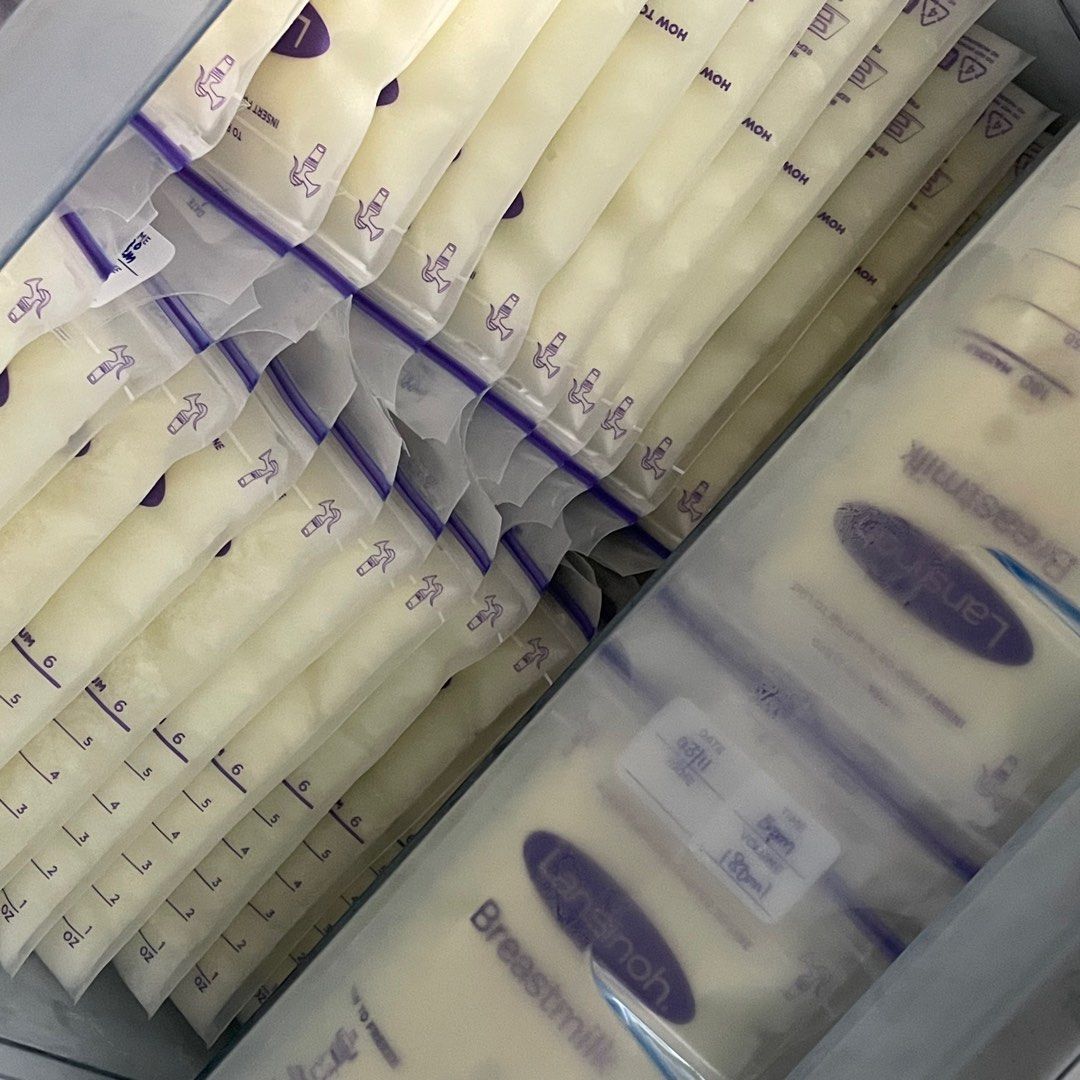 Frozen Breastmilk, Babies & Kids, Nursing & Feeding, Breastfeeding ...