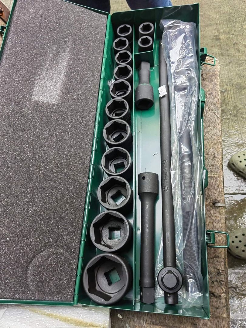 HANS Socket Wrench Set, Commercial & Industrial, Industrial Equipment ...