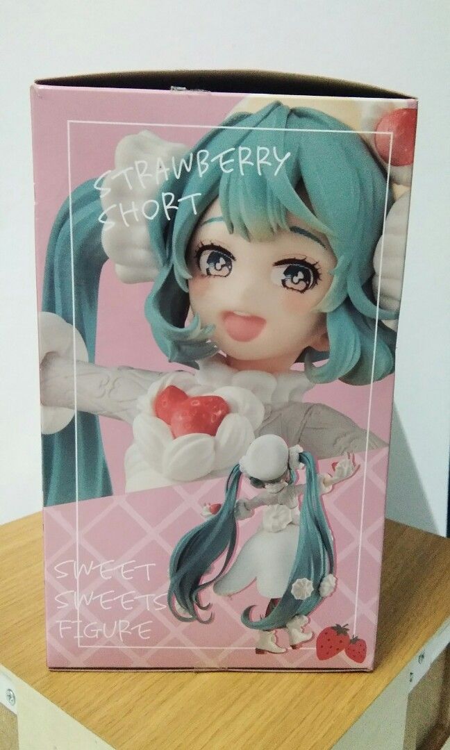 ORIGINAL Hatsune Miku Strawberry Short by Furyu, Hobbies & Toys, Toys ...