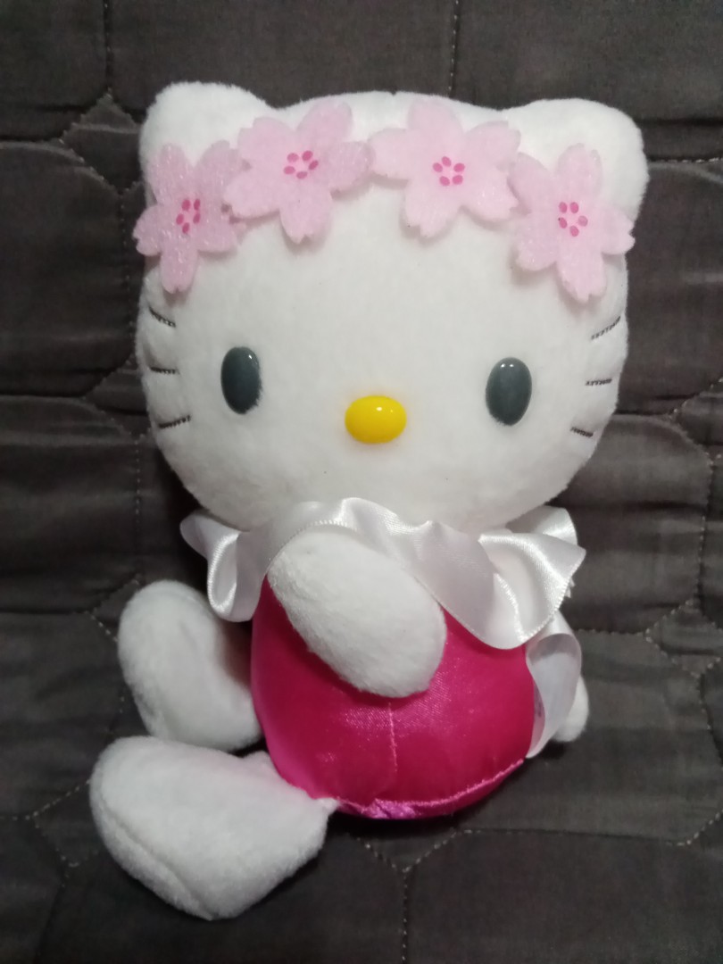 HELLO KITTY, Hobbies & Toys, Toys & Games on Carousell