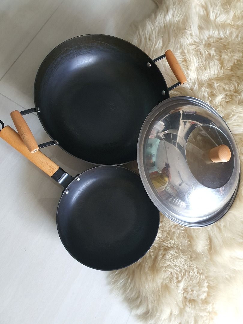 La Gourmet cast iron cookware, Furniture & Home Living, Kitchenware ...