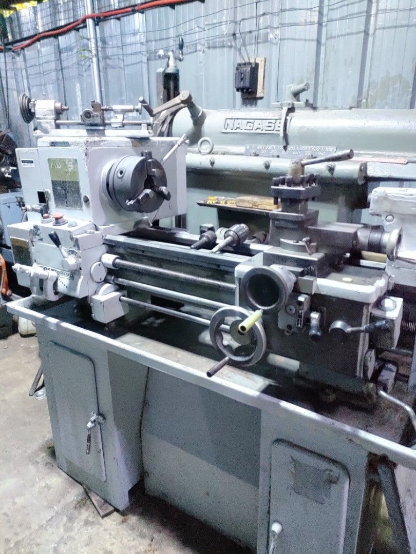 Lathe machine, Commercial & Industrial, Industrial Equipment on Carousell