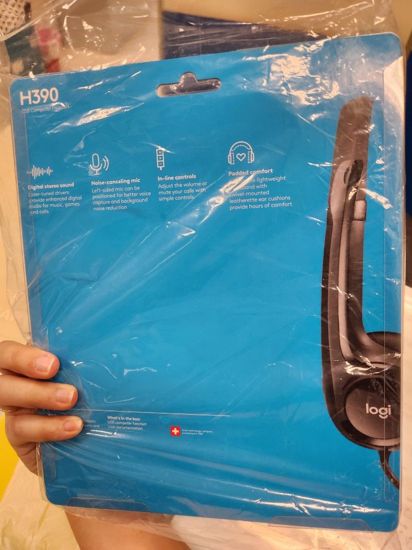 Logitech H390, Audio, Headphones & Headsets on Carousell