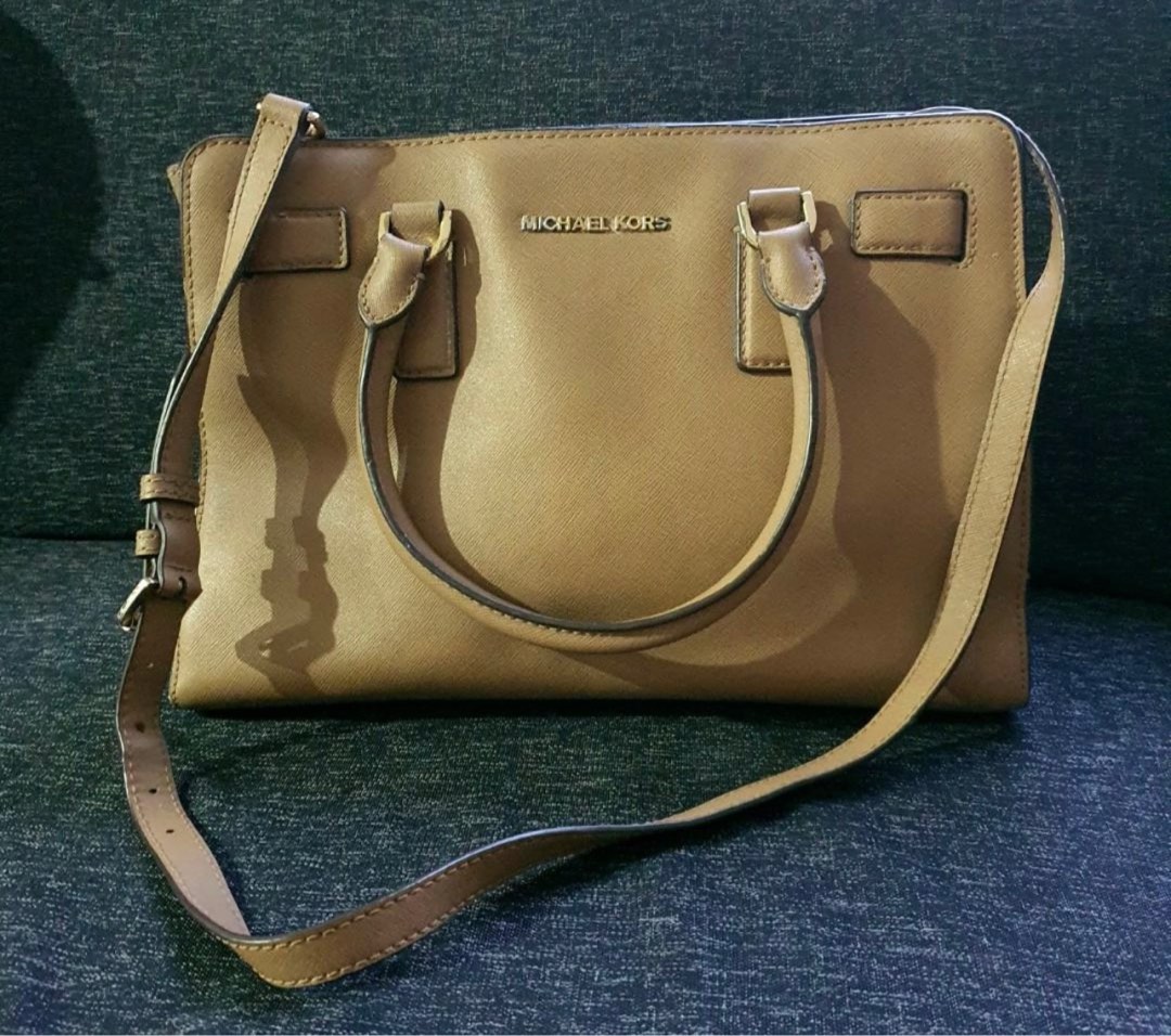 Michael kors two way bag, Women's Fashion, Bags & Wallets, Cross-body ...