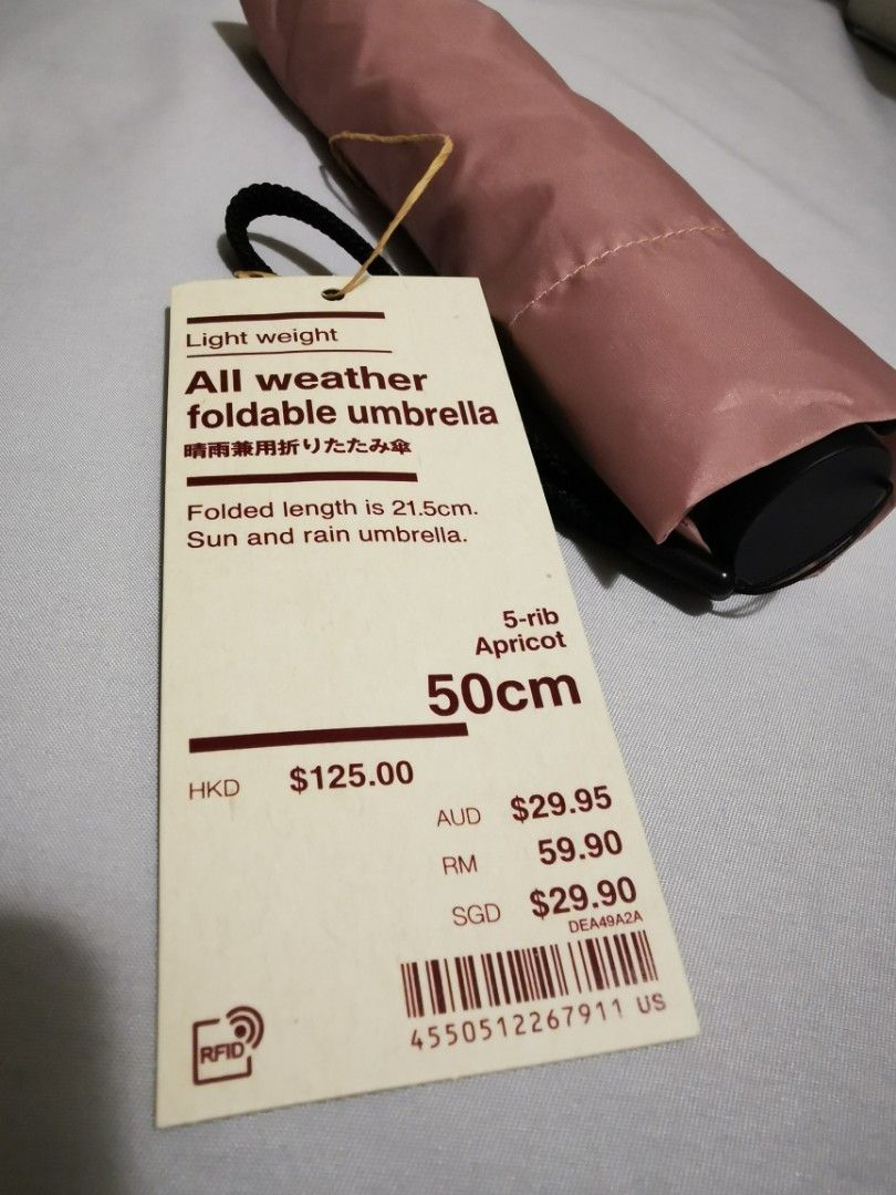 MUJI Lightweight Foldable Umbrella (141g), Beauty & Personal Care, Bath ...