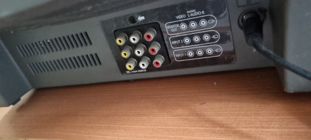 Old Samsung CRT TV CS-21K3S Plano, TV & Home Appliances, TV ...