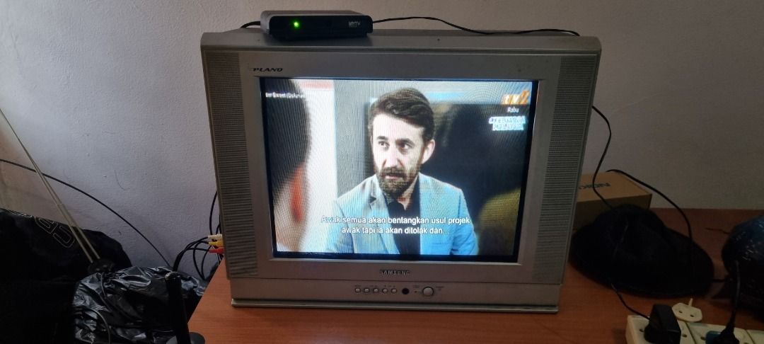 Old Samsung CRT TV CS-21K3S Plano, TV & Home Appliances, TV ...