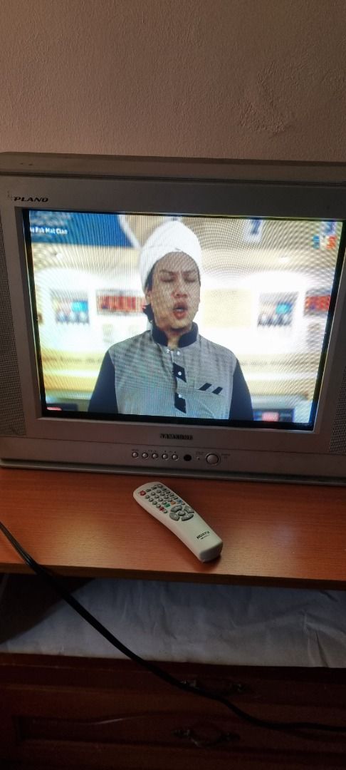 Old Samsung CRT TV CS-21K3S Plano, TV & Home Appliances, TV ...
