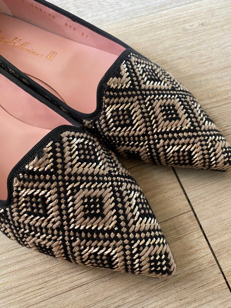 Pretty Ballerina Ella flat, Women's Fashion, Footwear, Flats on Carousell