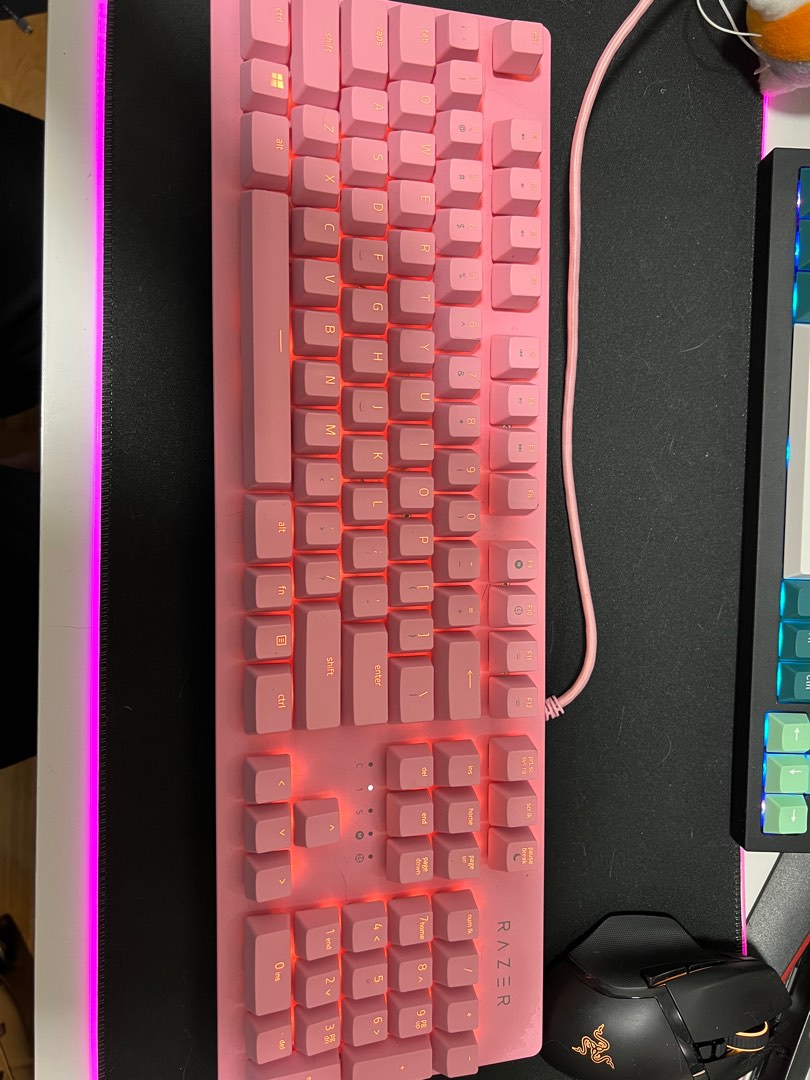 Razer Huntsman Pink wired keyboard, Computers & Tech, Parts ...