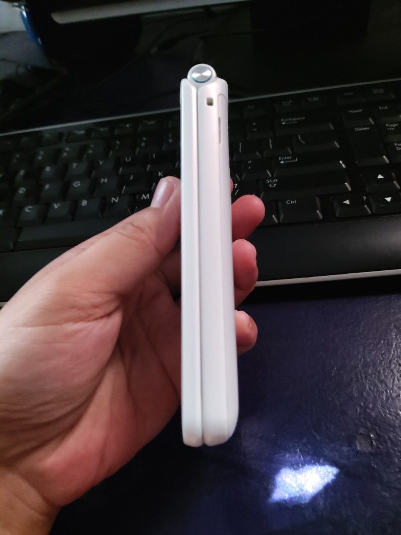 Samsung Folder 2 2021 White, Mobile Phones & Gadgets, Mobile Phones ...