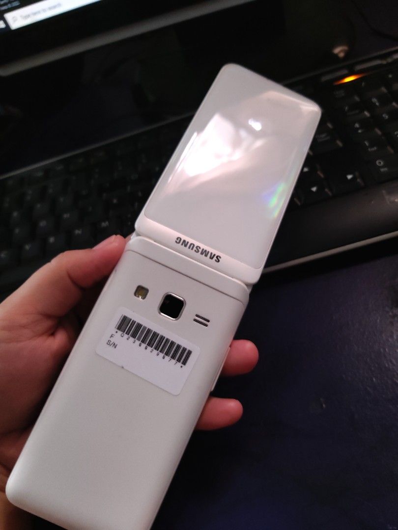 Samsung Folder 2 2021 White, Mobile Phones & Gadgets, Mobile Phones ...