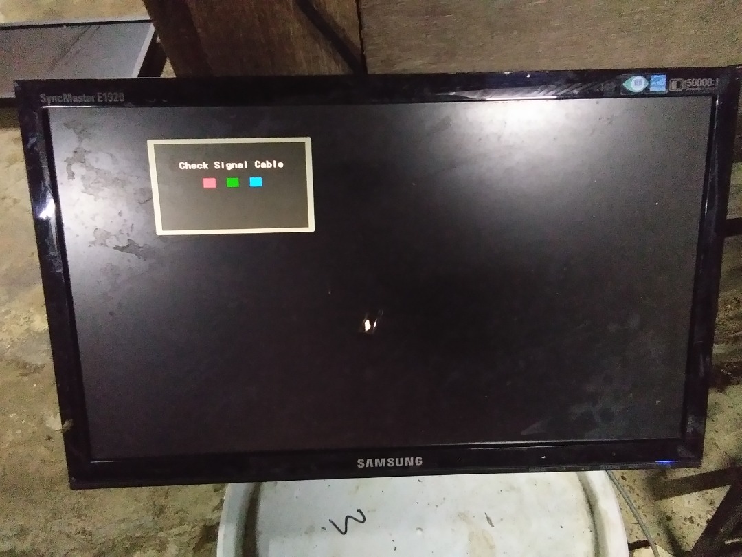 Samsung SyncMaster monitor 19 inch E1920NX LCD screen display desktop ...