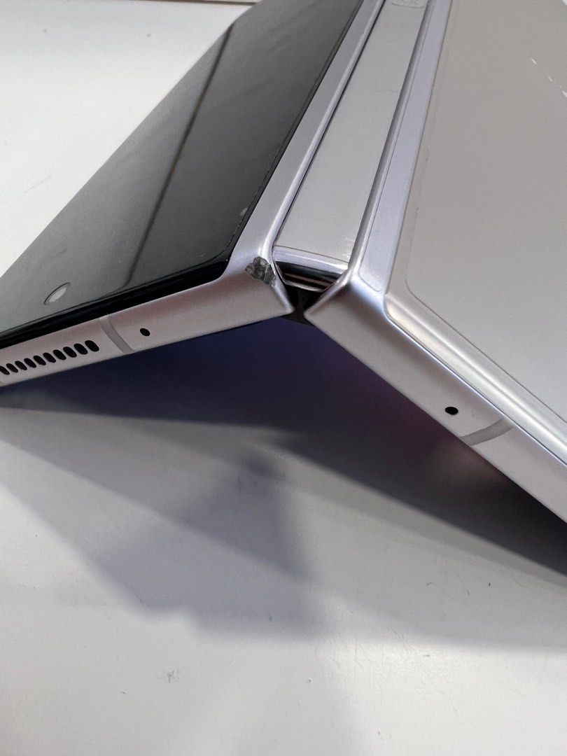 Samsung Z Fold 3 256gb (Got Small Dent ), Mobile Phones & Gadgets ...