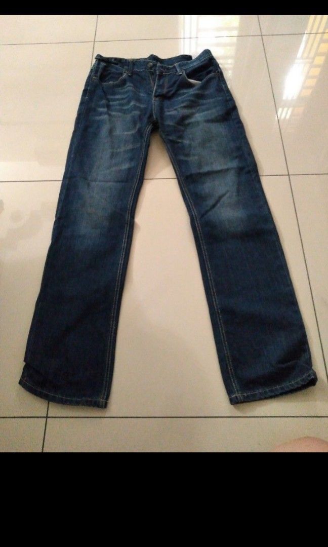 Solar panel, levi& giordano jeans, Auto Accessories on Carousell