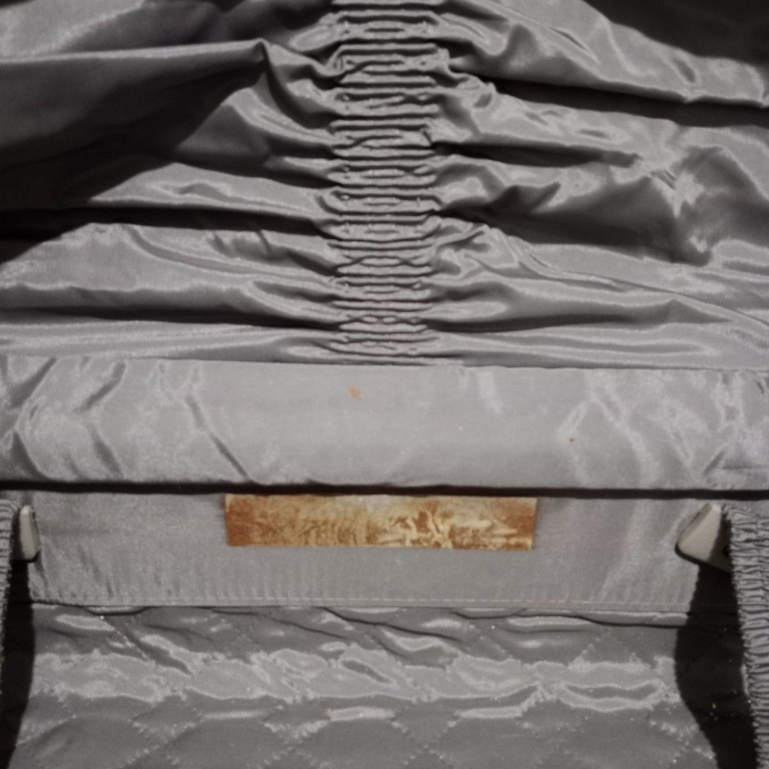 SUNCO BRAND MEDIUM SUITECASE, Hobbies & Toys, Travel, Luggage on Carousell