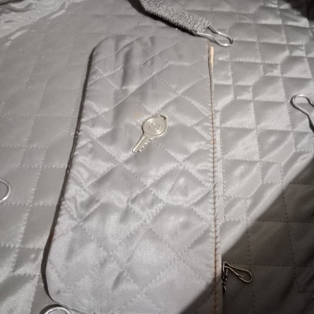 SUNCO BRAND MEDIUM SUITECASE, Hobbies & Toys, Travel, Luggage on Carousell