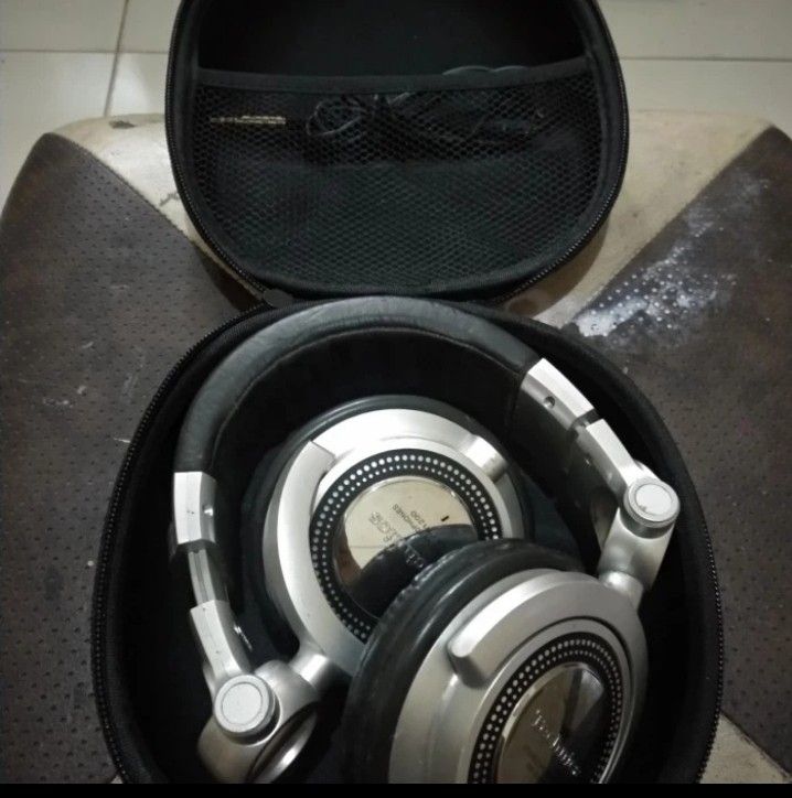 Technics RP-DH1200 DJ Headphones Original, Musik & Media, Aksesoris di ...