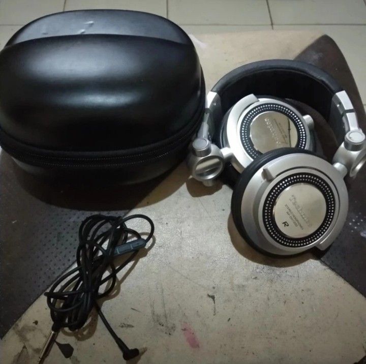 Technics RP-DH1200 DJ Headphones Original, Musik & Media, Aksesoris di ...