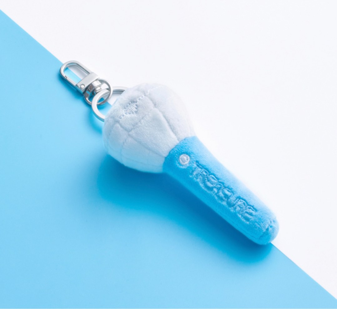 Treasure Lightstick Keyring + Photocard Ver B, Hobbies & Toys ...