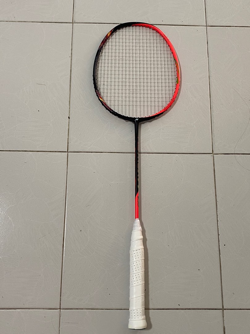 YONEX ASTROX 77, 4UG5, Sports Equipment, Sports & Games, Racket & Ball ...