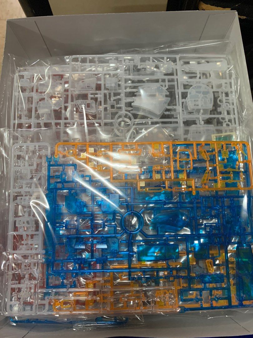 全新 MG 1/100 ZZ Gundam Ver. Ka Clear Color Limited Item 彩透 MSZ-010 ZZ 高達 彩色透明 Bandai, 興趣及遊戲, 玩具 ...