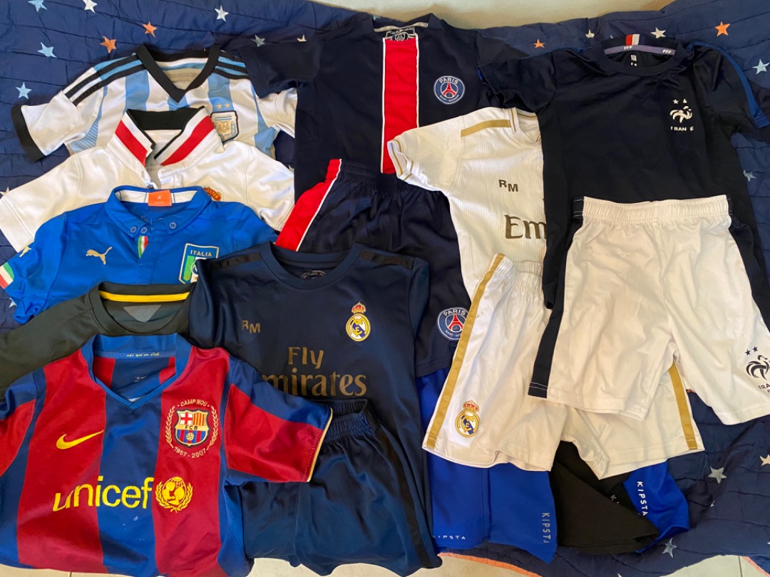 [All for $45] Boys Football Kits 6-10 years old Paris Saint Germain ...