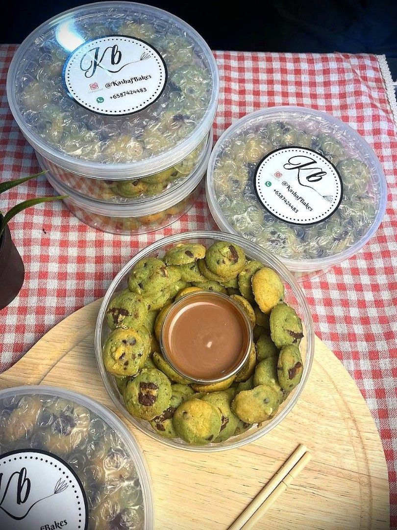 Almond Mint Choc Chip, Food & Drinks, Homemade Bakes on Carousell