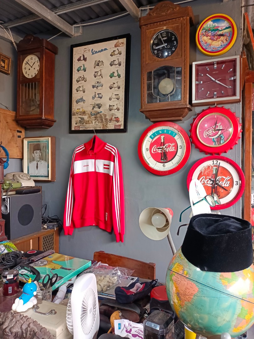 Barang Klasik jadul, Antik, Furnitur di Carousell