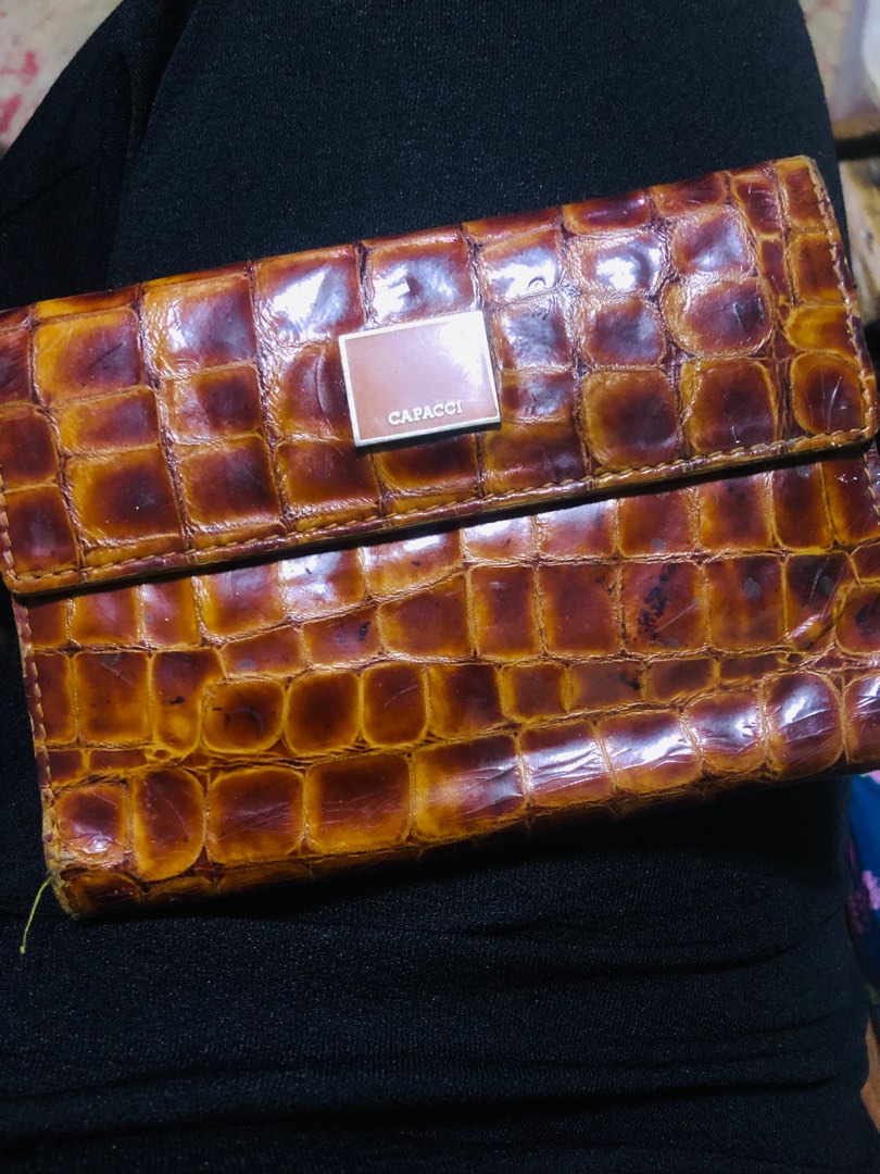 Capacci short wallet, Women's Fashion, Bags & Wallets, Wallets & Card ...