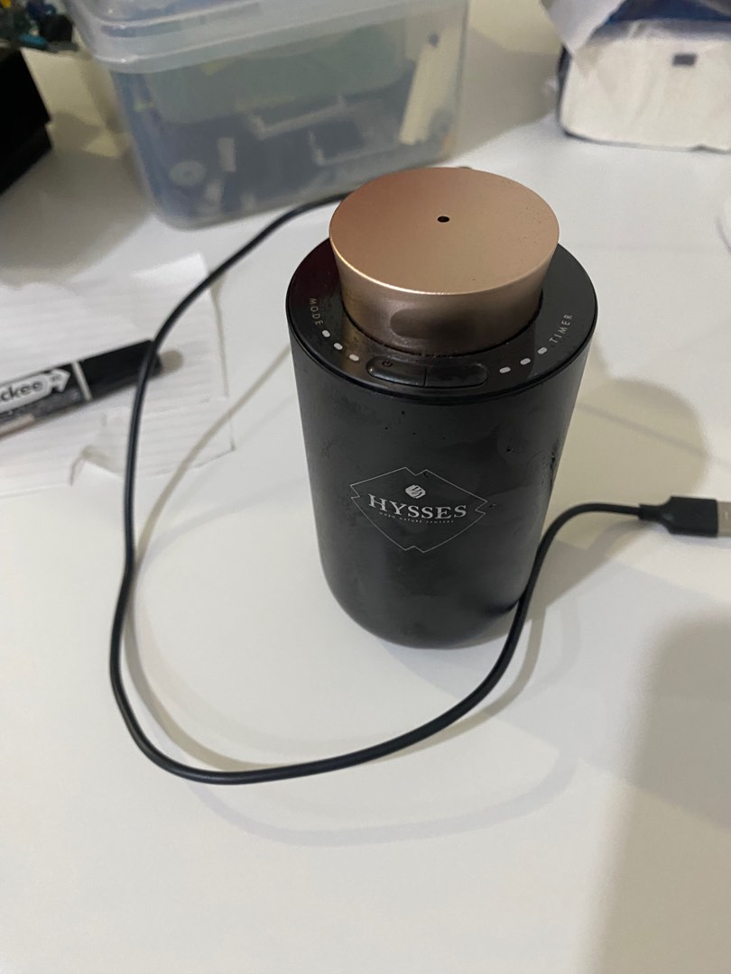 Defuser Hysses brand, Furniture & Home Living, Home Fragrance on Carousell