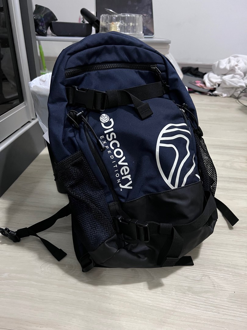 discovery backpack hiking bag, Men's Fashion, Bags, Backpacks on Carousell