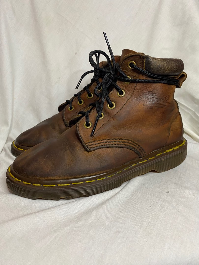 dr. martens docmart, Fesyen Pria, Sepatu , Sepatu Boot di Carousell
