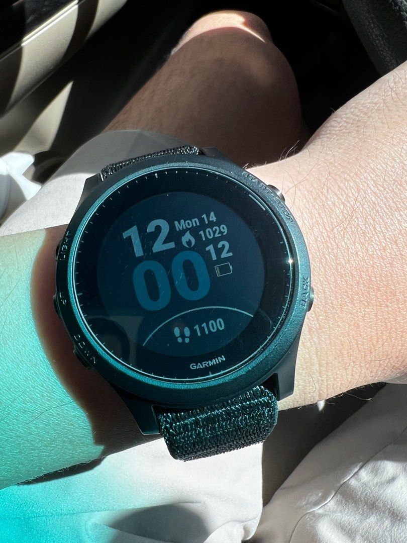 Garmin forerunner 945 music, Men's Fashion, Watches & Accessories ...