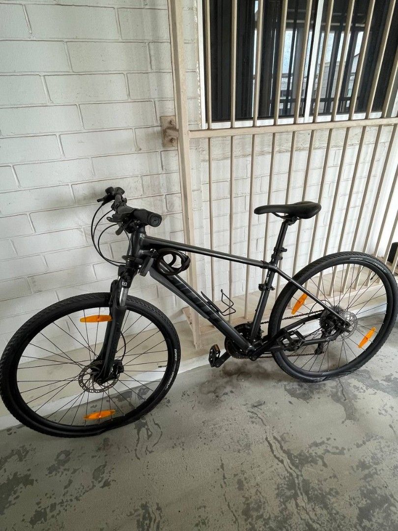 Giant Roam 2, Sports Equipment, Bicycles & Parts, Bicycles on Carousell
