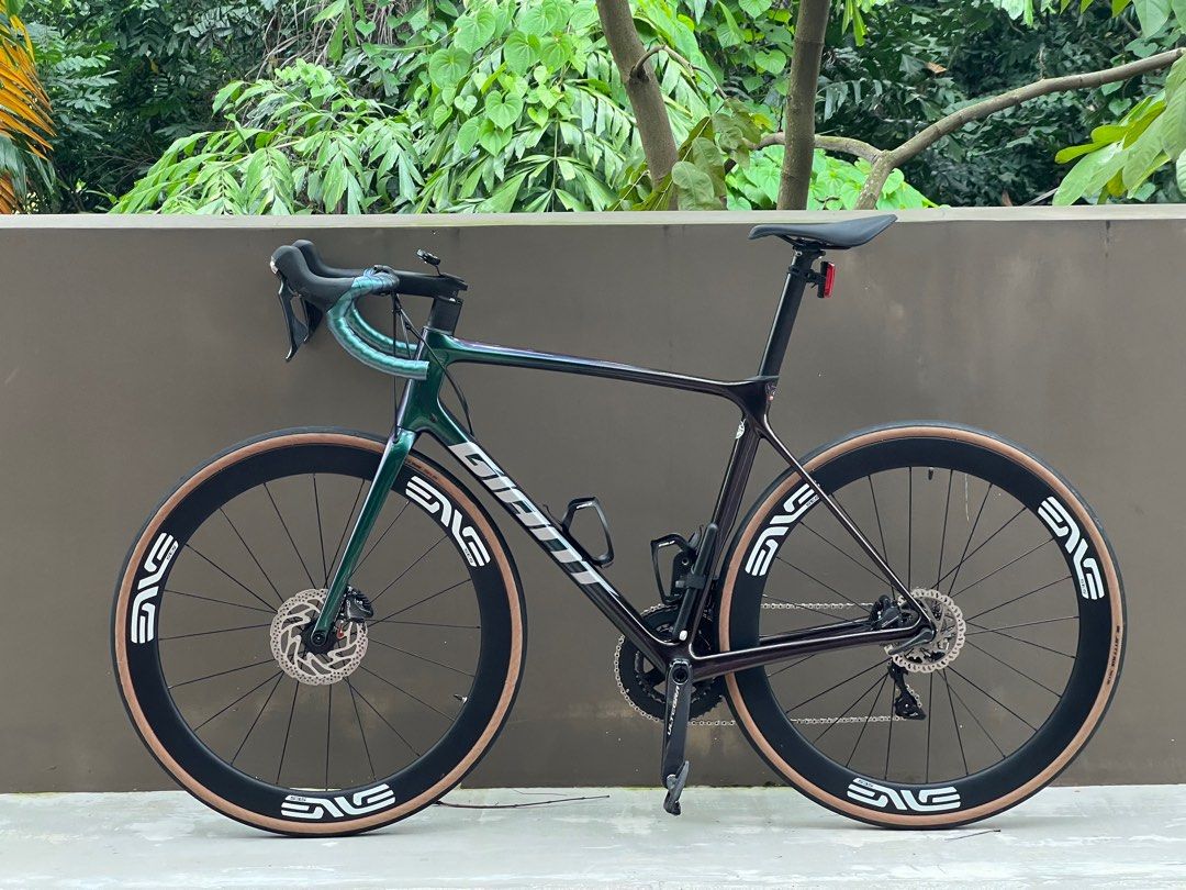 Giant TCR Adv Pro 0 2021 M/L, Sports Equipment, Bicycles & Parts ...