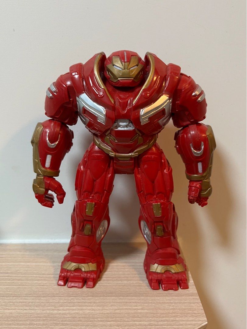 Hulk buster action figure 6” hasbro, 興趣及遊戲, 玩具 & 遊戲類 - Carousell