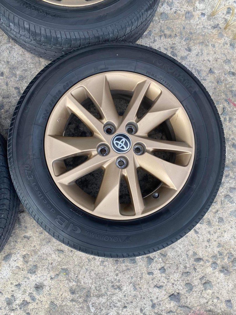 Innova stock mags and tires 2020, Car Parts & Accessories, Mags and ...